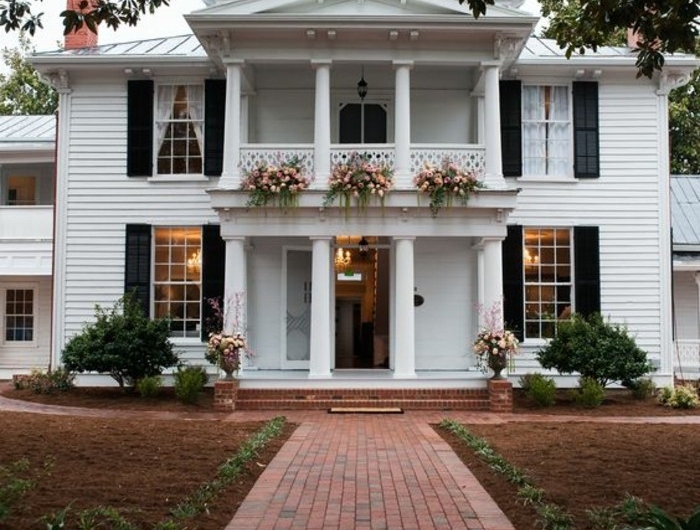 Maison de Style Colonial : Le Guide Honnête pour une Rénovation Réussie ...