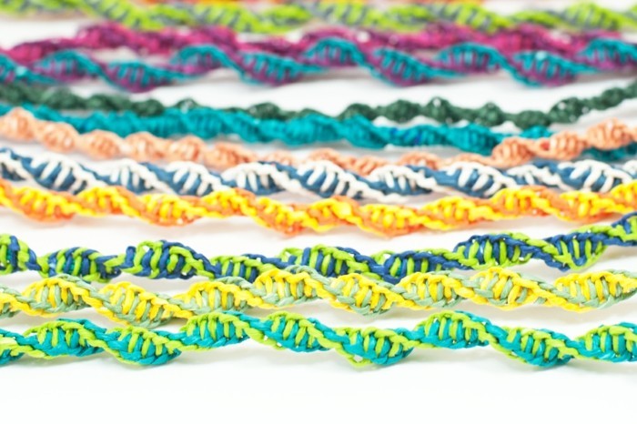 Comment faire un scoubidou ? Les meilleurs guides