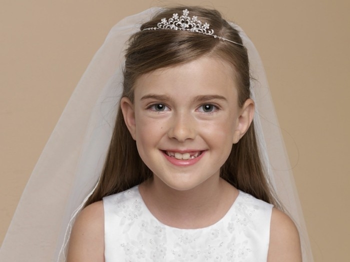 Coiffure de Communion : Le Guide Complet (et sans stress) pour un Jour ...