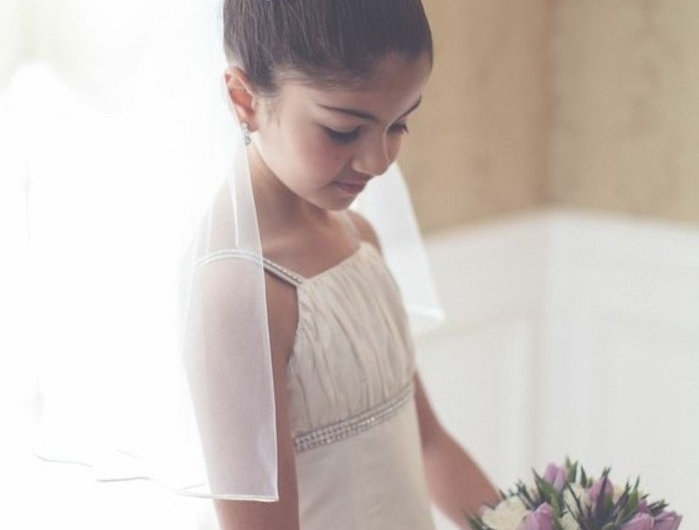 Coiffure de Communion : Le Guide Complet (et sans stress) pour un Jour ...