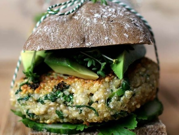 Dîner Léger Sans Avoir Faim : Les Astuces de Pro pour Mieux Dormir (et ...