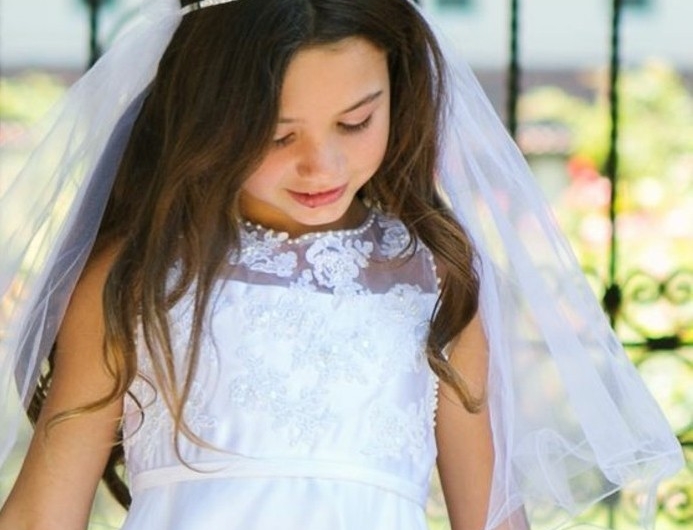 Coiffure de Communion : Le Guide Complet (et sans stress) pour un Jour ...