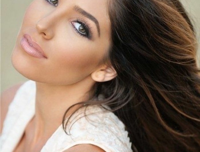 Les cheveux chatain – quelle nuance choisir et pourquoi