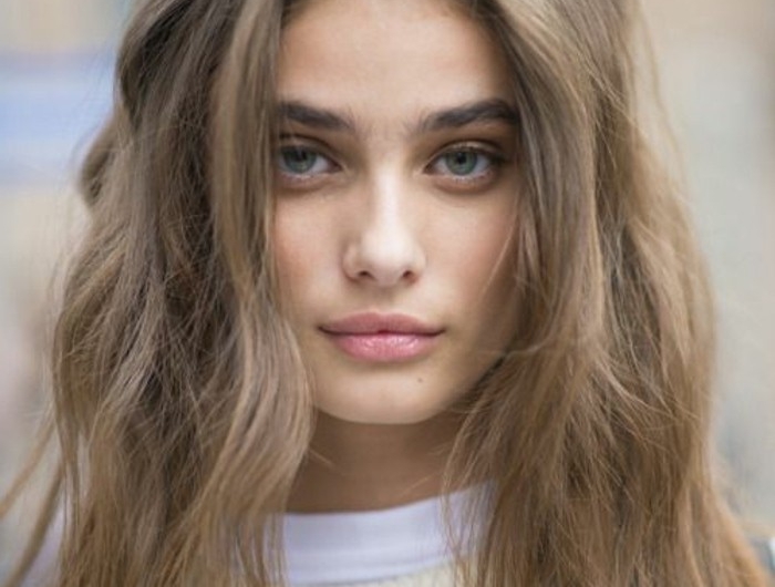 Les cheveux chatain – quelle nuance choisir et pourquoi