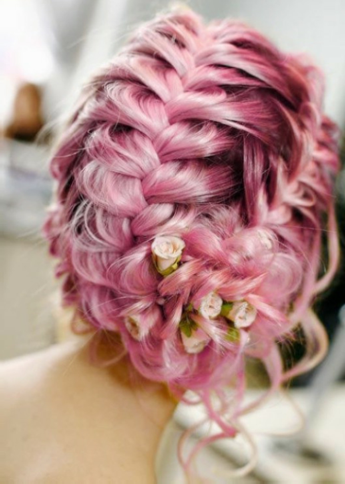 Les cheveux rose foncé ou pastel – une tendance flashy en 81 photos