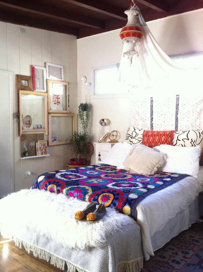 Décoration impressionnante pour une chambre hippie moderne ou typique