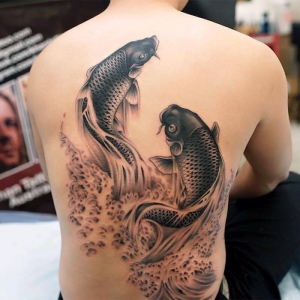 Tatouage carpe koi – la force tranquille