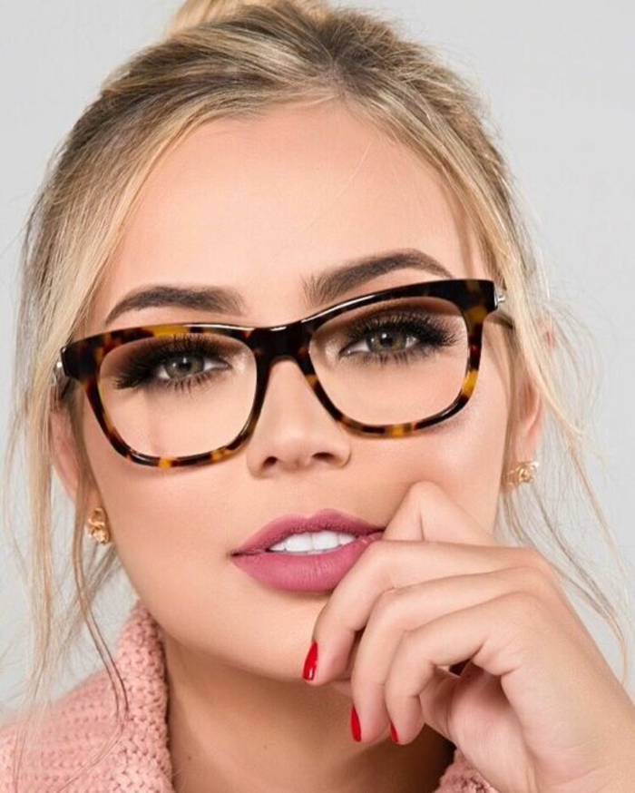 Quelle Couleur De Monture De Lunette Pour Cheveux Gris Conseils Cheveux