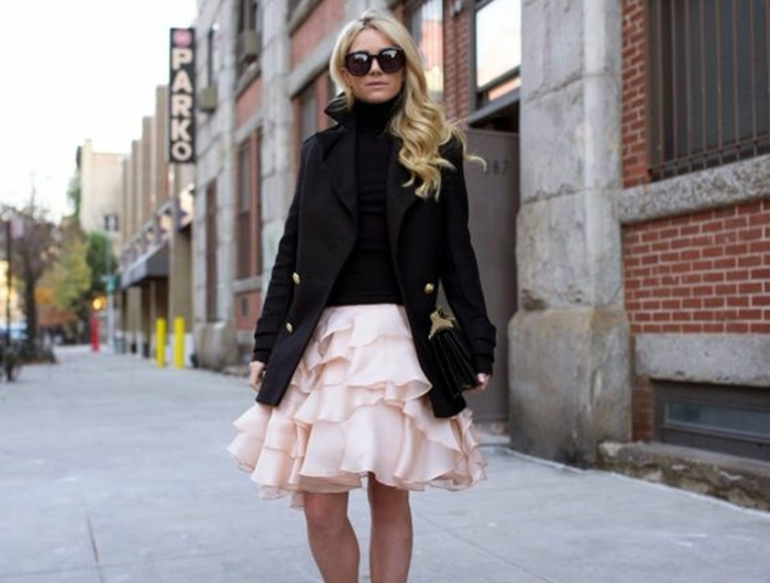 Tenue décontractée chic femme: les looks qui vous mettent en valeur