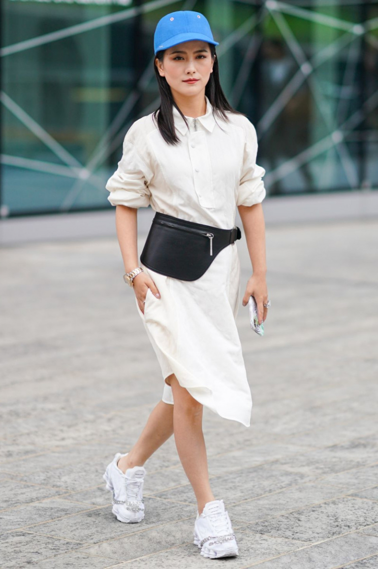 Quelles baskets avec une robe pour allier confort et style