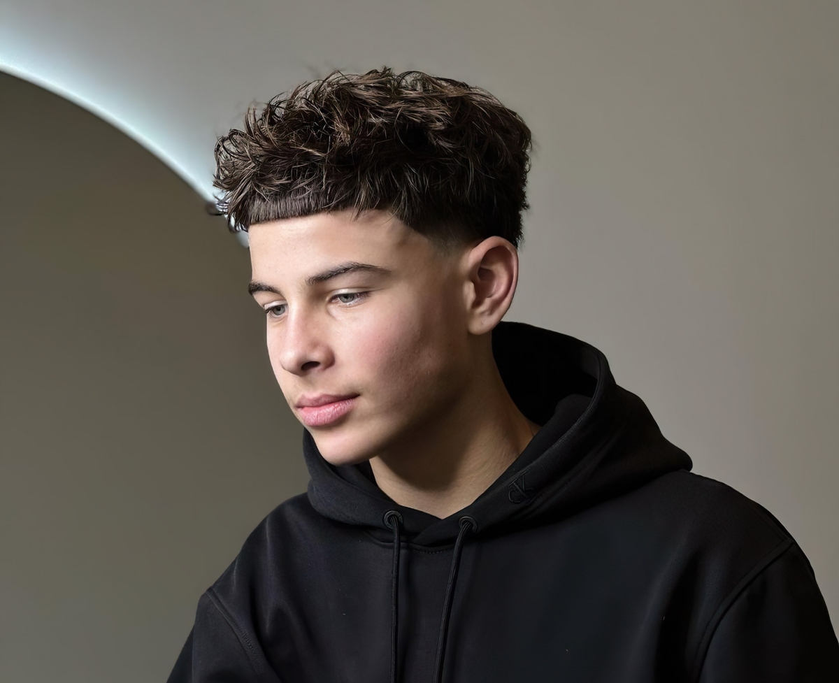 Edgar cut : la coupe de cheveux pour homme tendance à adopter en 2024